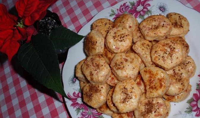 Jednoduché sýrové chuťovky (slané cukroví) - Recepty.cz - On-line kuchařka